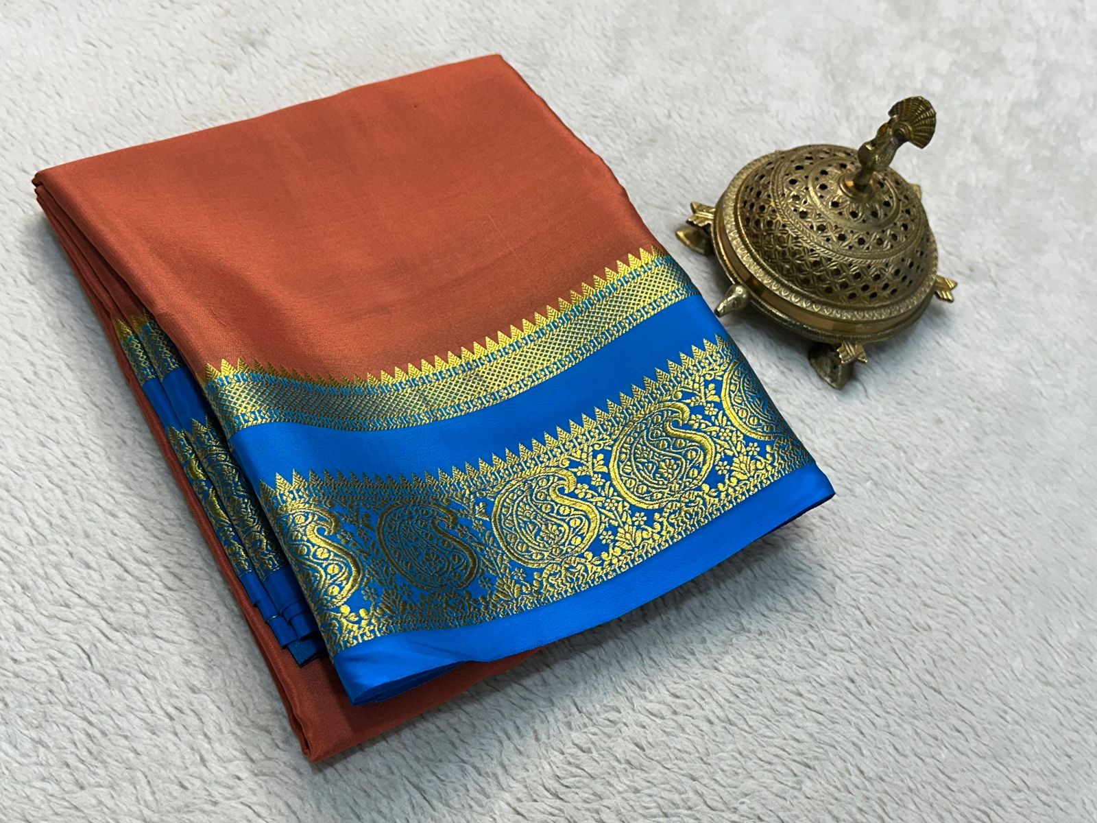 Silken Splendor: Majestic Mysore Silk Saree – Mysore Pattu