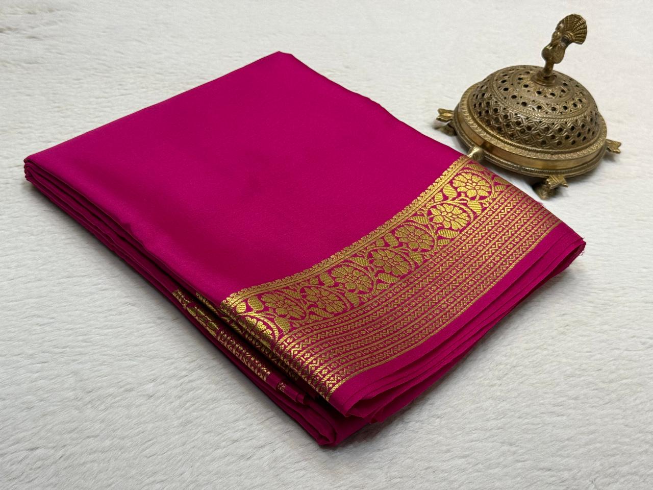 Elegant Crepe Silk Saree with Floral-Lines Border & Rich Pallu in Soli ...